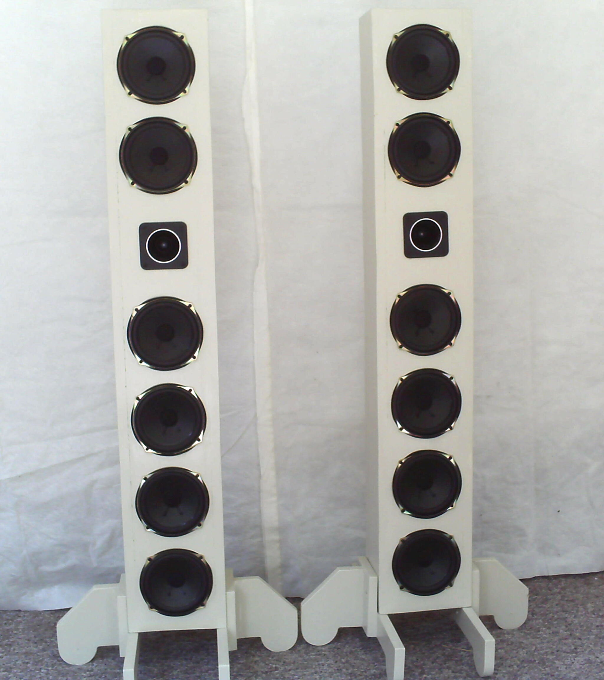 High Efficiency Line Array Speaker | Parts Express Project Gallery